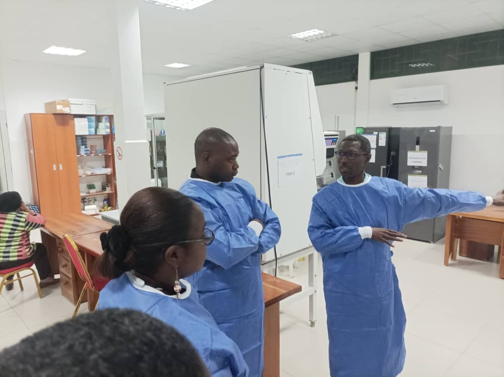 Côte Divoire Laboratoires De Linstitut Pasteur Laslm Senquiert Du
